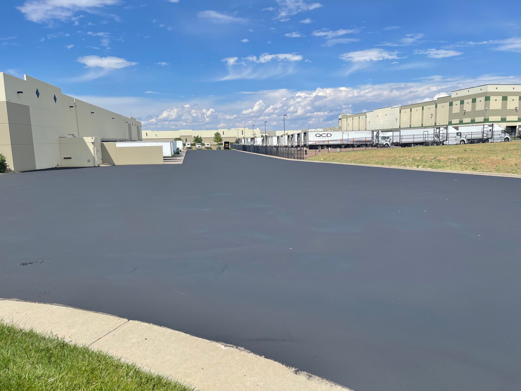 Asphalt Seal Coating: Process, Benefits, Pros, and Cons – MHS Asphalt ...